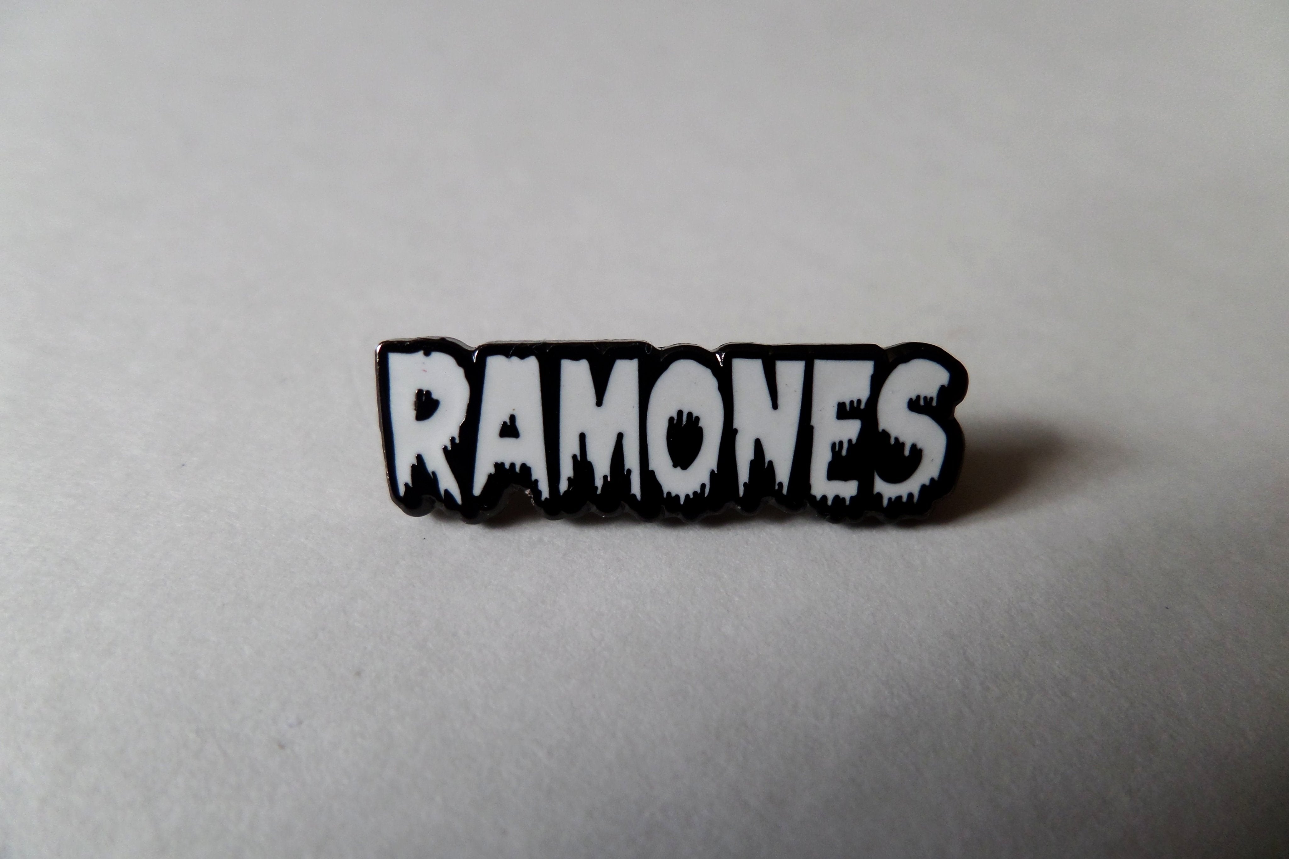 THE RAMONES horror logo PUNK METAL BADGE – Savage Amusement