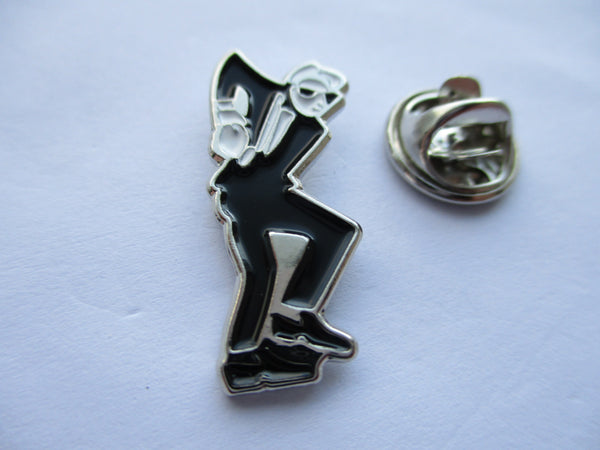 2 TONE WALT JABSCO SKANKING (shaped) SKA METAL BADGE – Savage Amusement
